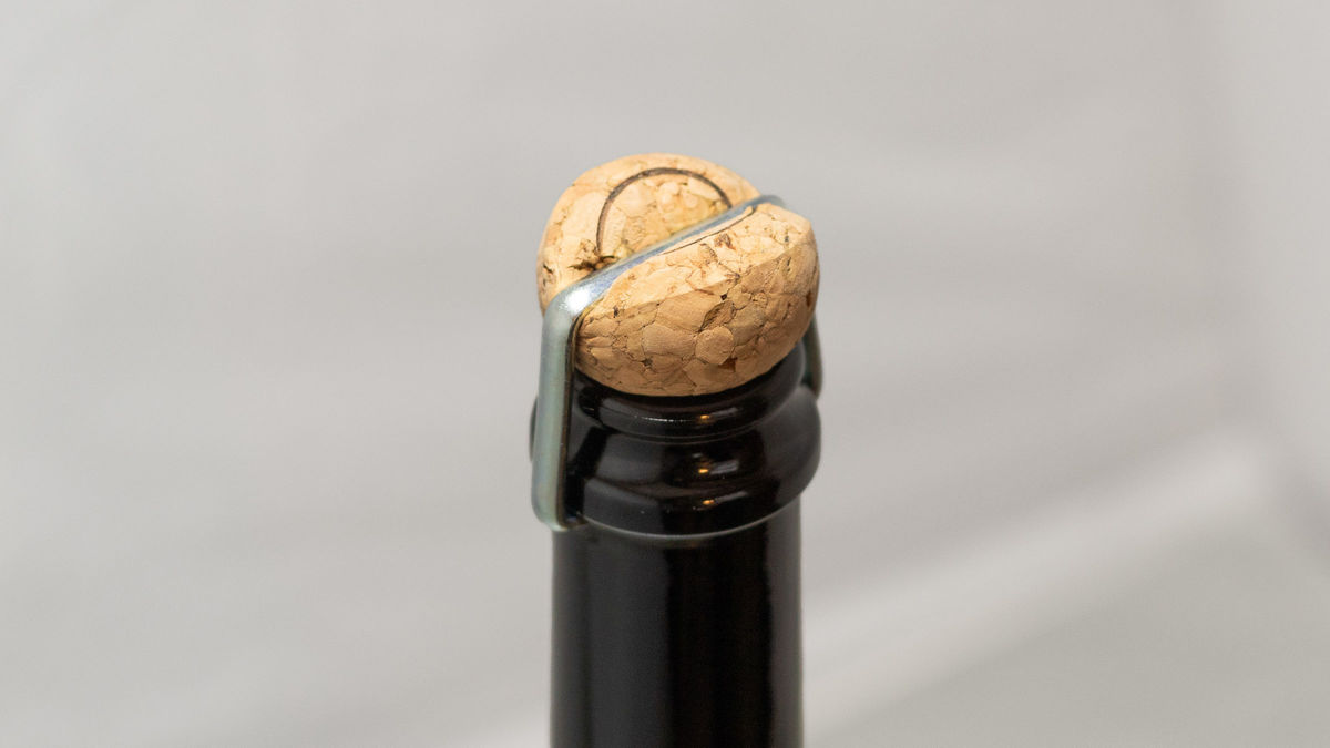 How to open your Agrafe wine | Gusbourne Fine English Wines